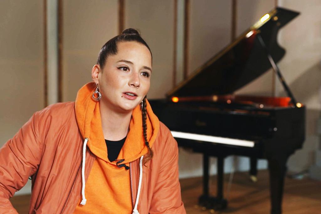 Bilder zu «Geboren am...» - Medienportal - SRF