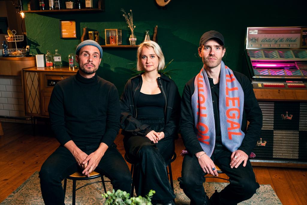 «Neu aufgelegt: Mani Matter 2022» mit Loco Escrito, Lo & Leduc und ...