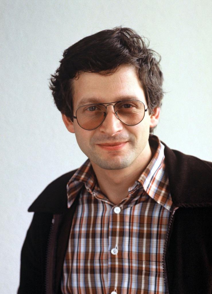 Rüegg Walter - Medienportal - SRF