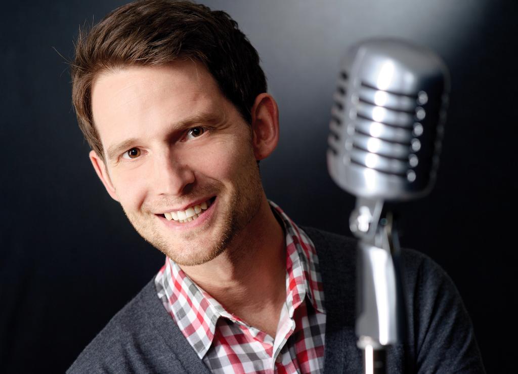 10 Jahre «Zum Glück ist Freitag»: Baschi und Moritz Leuenberger stellen ...