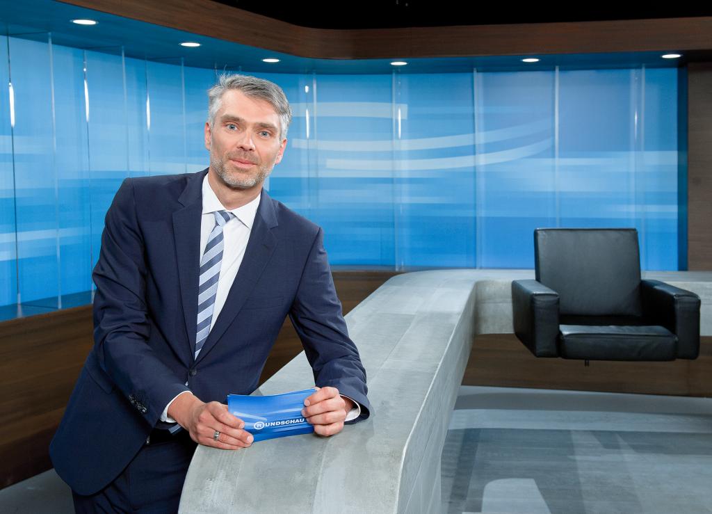 Sandro Brotz Ist Neuer Moderator Der Rundschau 472012 Medienportal Srf